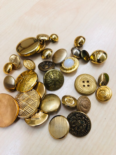 Knopfsets in vielen Farben und Größen